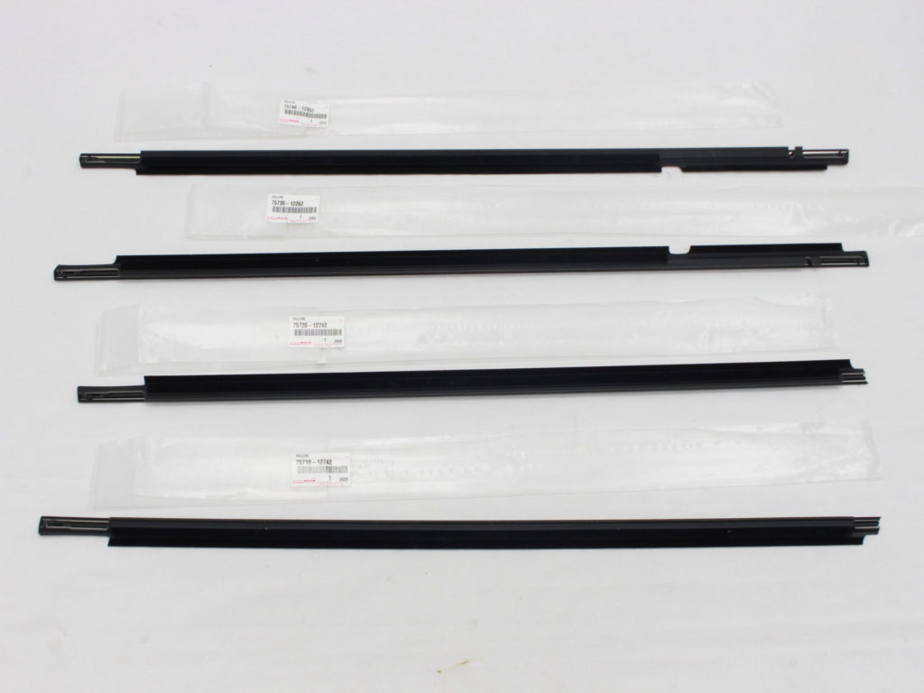Toyota Corolla 2005-2008 Black Front & Rear Door Belt Moulding ...